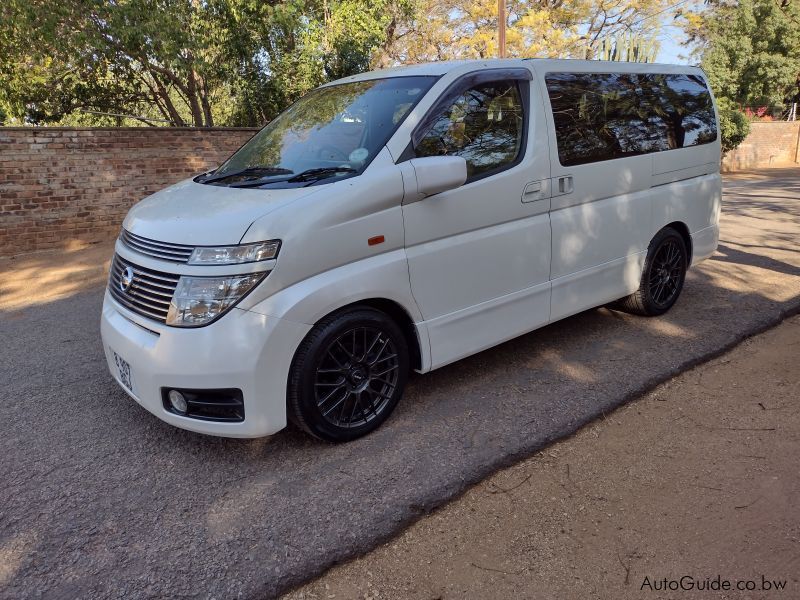 Used Nissan Elgrand | 2002 Elgrand for sale | Gaborone Nissan Elgrand sales | Nissan Elgrand ...