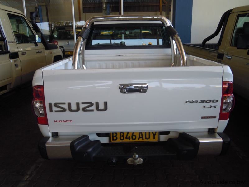 Used Isuzu KB300 DTech 4x4 | 2012 KB300 DTech 4x4 for sale | Gaborone ...