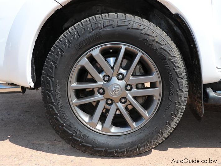 Used Toyota Hilux Legend 45 | 2014 Hilux Legend 45 for sale ...