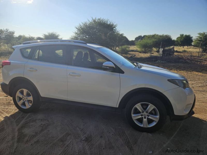 Used Toyota Rav 4 | 2014 Rav 4 for sale | Kang Toyota Rav 4 sales ...