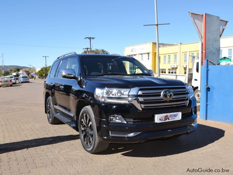 Used Toyota Land Cruiser 200 Series ZX V8 | 2019 Land Cruiser 200 ...