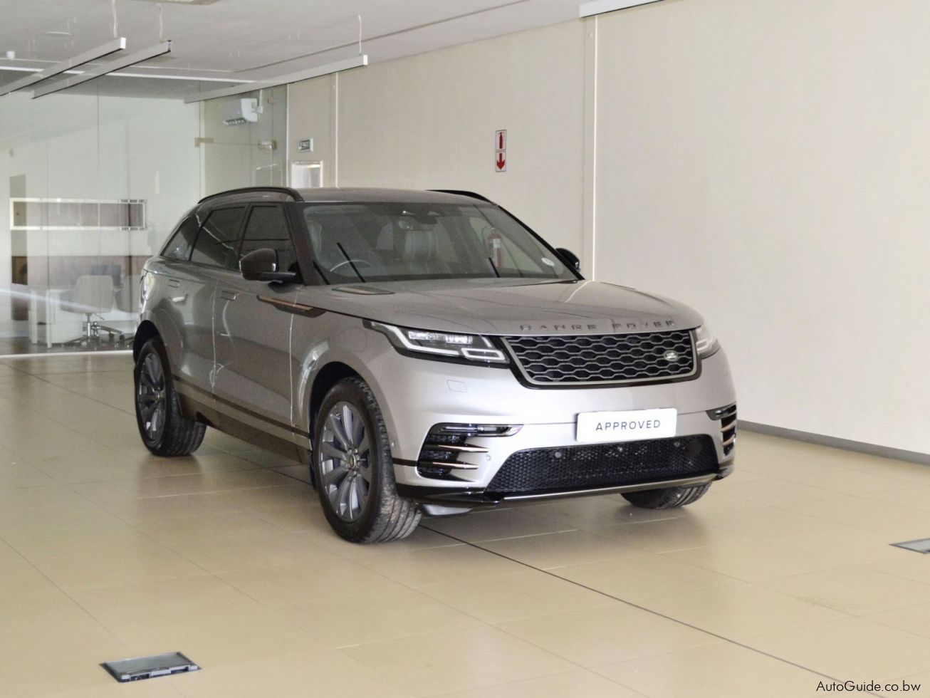Used Range Rover Velar D200 R-Dynamic SE | 2021 Velar D200 R-Dynamic SE ...
