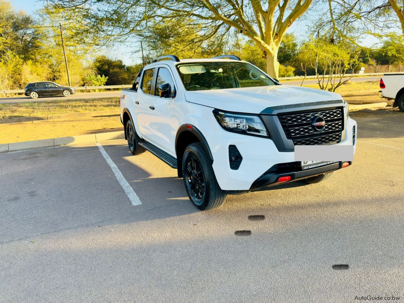 Used Nissan Navara Pro 4x 2.5 | 2022 Navara Pro 4x 2.5 for sale | Gaborone Nissan Navara Pro 4x ...