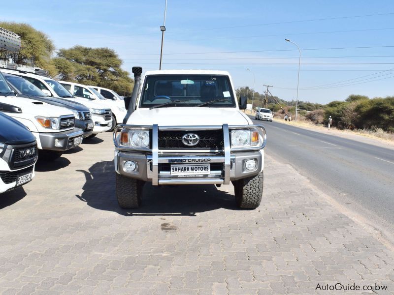 Used Toyota Land Cruiser V6 | 2012 Land Cruiser V6 for sale | Tlokweng ...