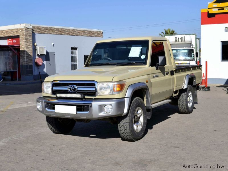 Used Toyota Land Cruiser V6 | 2015 Land Cruiser V6 for sale ...