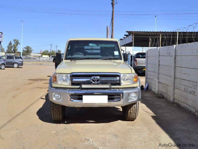 Used Toyota Land Cruiser V6 | 2015 Land Cruiser V6 for sale ...