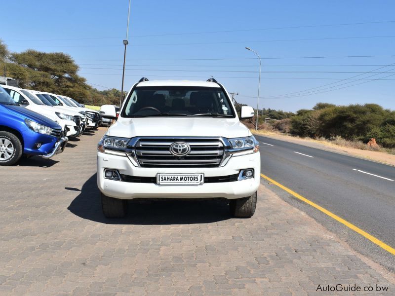 Toyota Land Cruiser VX V8 200 Series Usado | 2016 Land Cruiser VX V8 ...