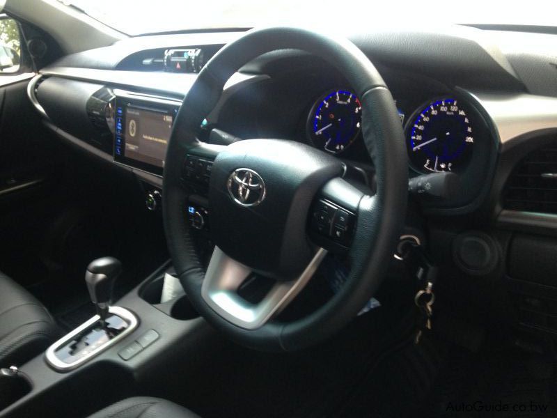 Used Toyota Hilux raider GD6 2.8 auto 2x4 | 2017 Hilux raider GD6 2.8 ...