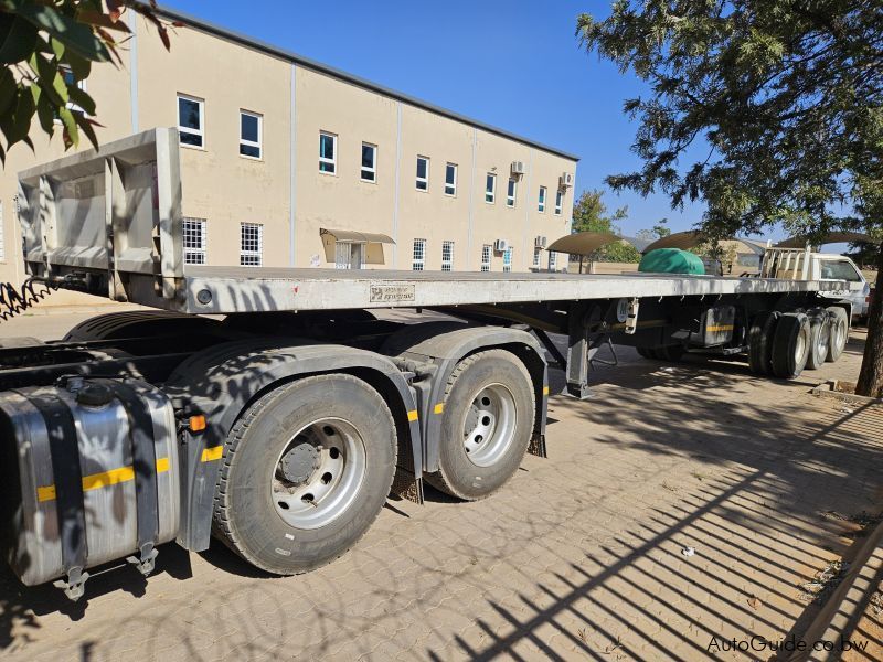 Used Henred Fruehauf Tri axle | 2021 Tri axle for sale | Gaborone ...