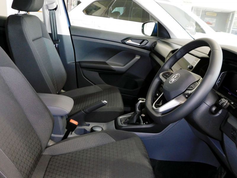 2021 Volkswagen T-Cross R-Line Comfortline car Photos - DSG ...