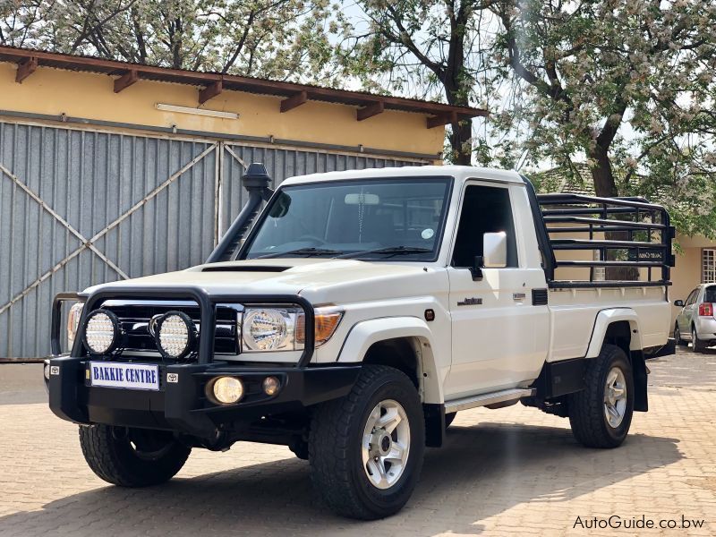 Used Toyota Land cruiser Lx V8 | 2022 Land cruiser Lx V8 for sale ...