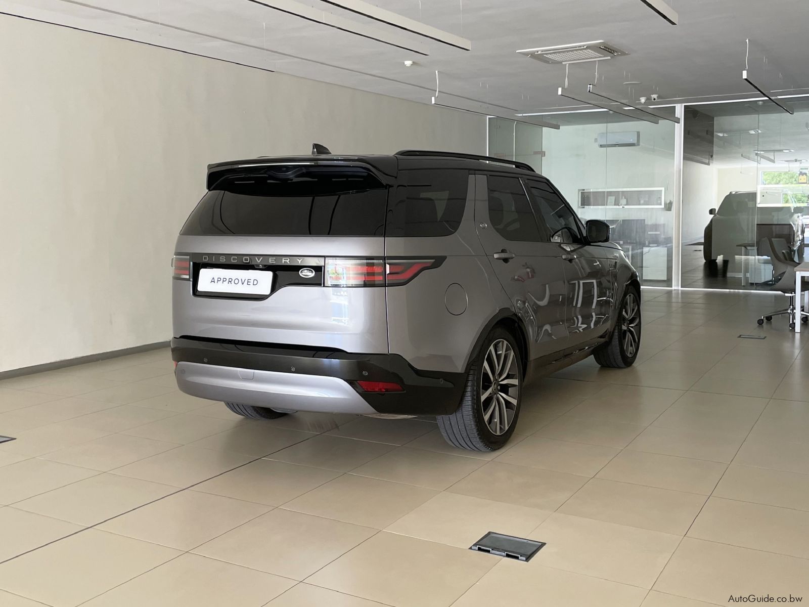 Used Land Rover Discovery HSE R-Dynamic 3.0 P | 2023 Discovery HSE R ...