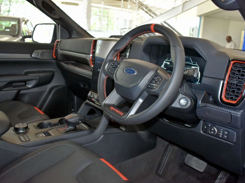 2024 Ford Raptor V6 - A/T - 4x4 car Photos - Automatic Transmissions ...